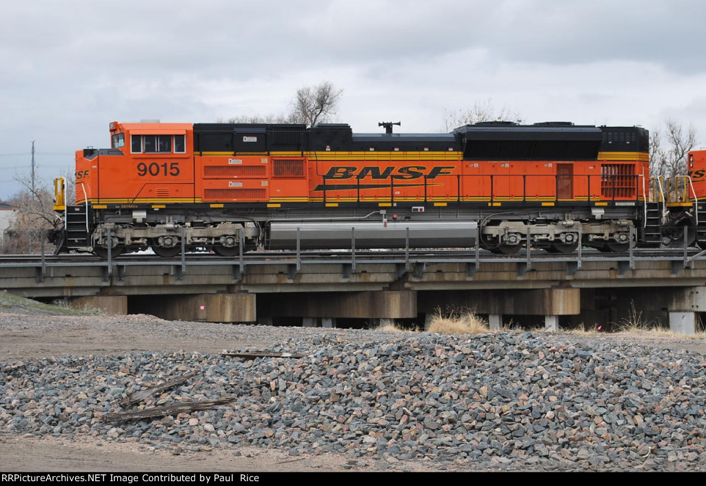 BNSF 9015
